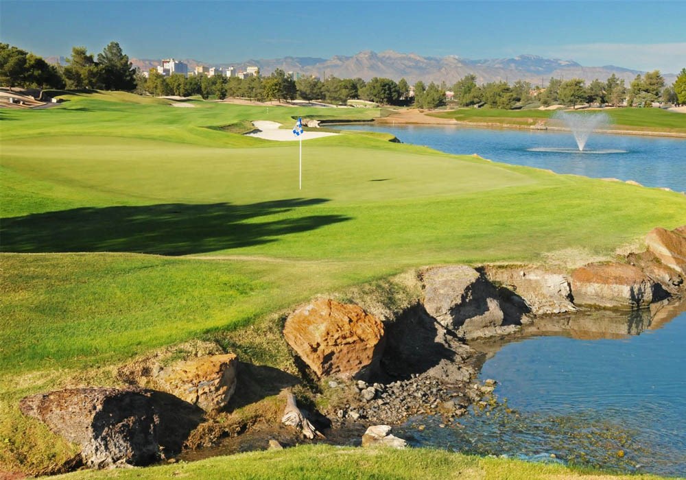 Desert Pines Golf Club in Las Vegas, NV | Presented by BestOutings