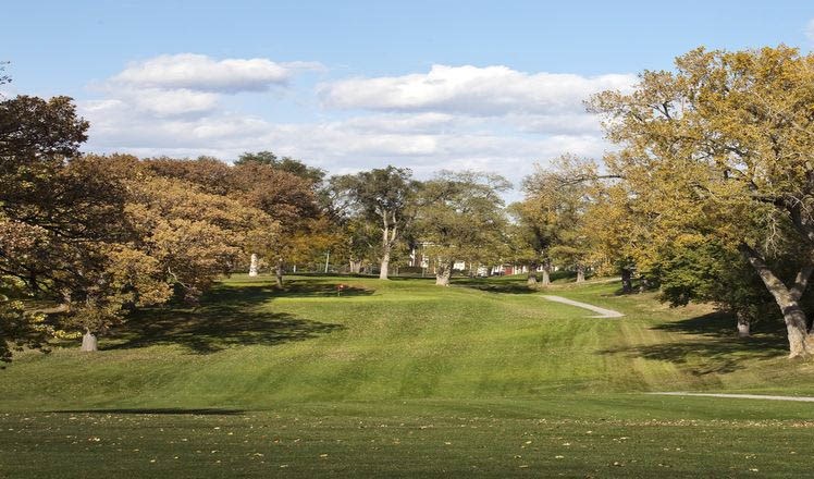 Field Club of Omaha in Omaha, NE | Presented by BestOutings